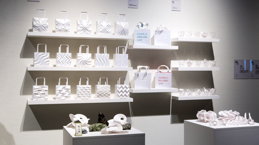 CURIOUS ORIGAMI | KUMA EXHIBITION 2018 作品アーカイブ | クマ財団 | クリエイター支援奨学金制度